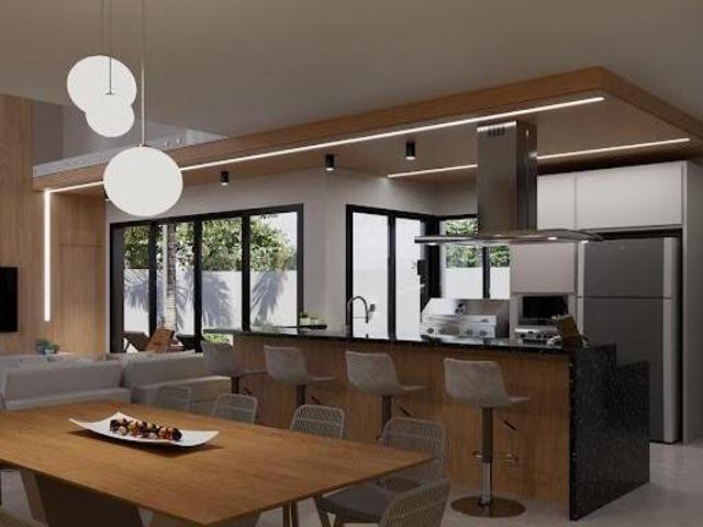 Casa Charmosa em Sousas | 215m², 3 Suítes por R$ 1,78 Mi