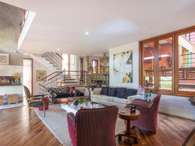 CASA CIDADE JARDIM 490M2 4 SUITES/4 QUARTOS