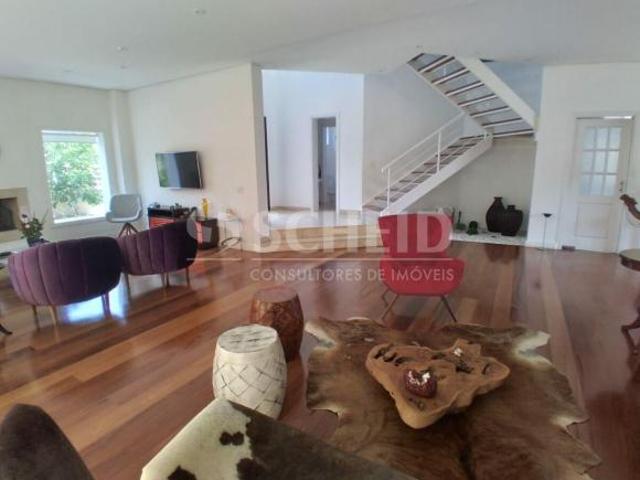 Casa Cidade Jardim com 642m², 4 quartos, 4 suítes, 3 closet, salas, cozinha palnejada, 8 vagas