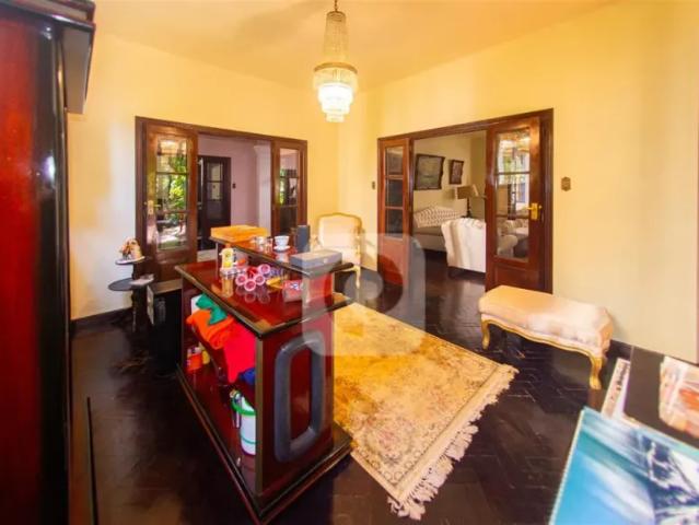 Casa Clássica no Jardim Botânico