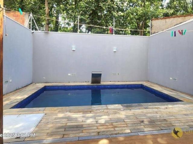 Casa clássica com padrão de condomínio no Jardim Paulista II – Itu/SP