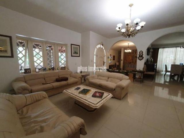 Casa Clássica e Imponente no Residencial Vila Verde ? Itapevi/SP