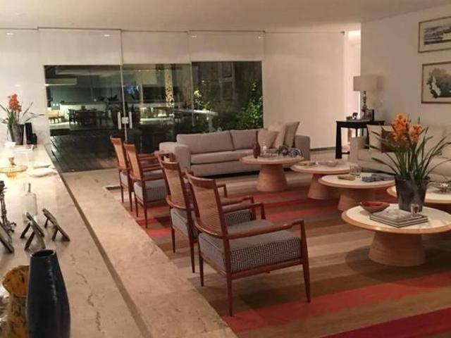 CASA CLÁSSICA E MODERNA COM 1.000 MT² TAMBORÉ 3