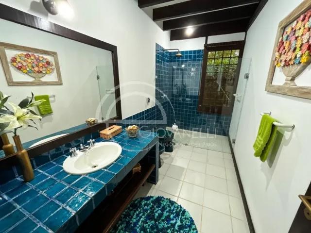 Casa colonial no Portinho do Massarú, Itanhangá, 450m², 5 quartos, suítes com varanda, vista incríve
