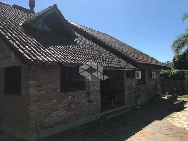 Casa colonial a venda com 360m2 no Sans Souci em Eldorado do Sul