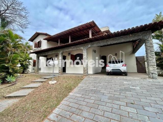 Casa colonial a venda no São Luiz!