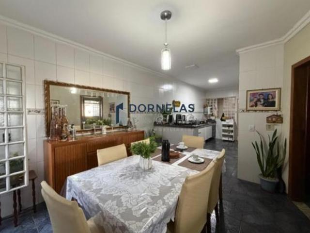 CASA COLONIAL COND. FECHADO NO GUARÁ TERRENO DE 778,00M² FÁCIL SAÍDA PARA EPTG