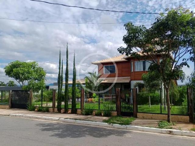 Casa Colonial | Condomínio Champagne | Lagoa Santa | 283 m² Construídos | Lote de 1.000 m² | Estilo