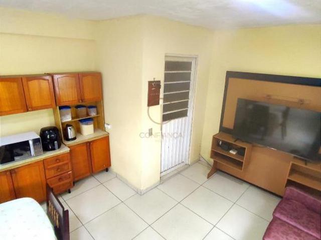 Casa com3 dormitórios, com pátio no Igara
