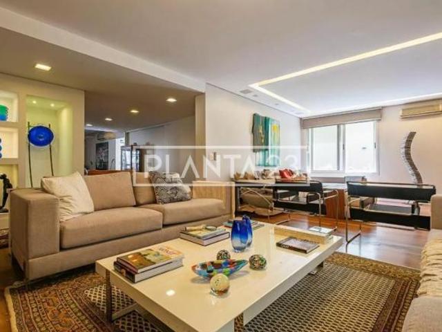Casa com 400 m², 4 quartos sendo 2 suítes à venda no bairro Alto de Pinheiros