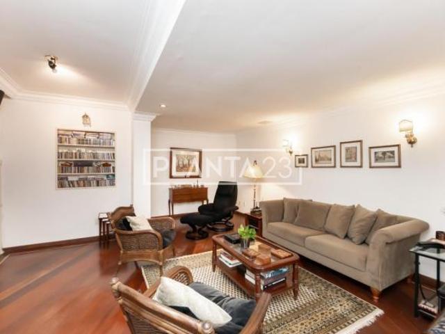 Casa com 400 m², 4 quartos sendo 2 suítes à venda no bairro Jardim Paulistano