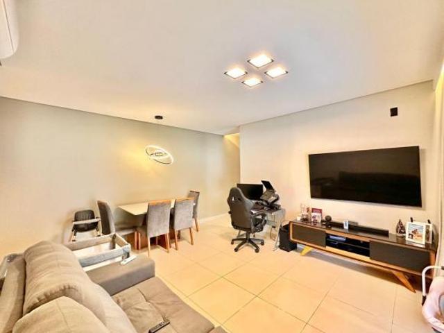 Casa com 400 m² 2 quartos em Arniqueira
