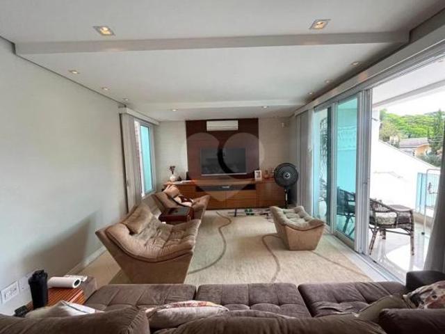 Casa com 400 m² e 3 quartos à venda em Jardim Leonor Mendes de Barros