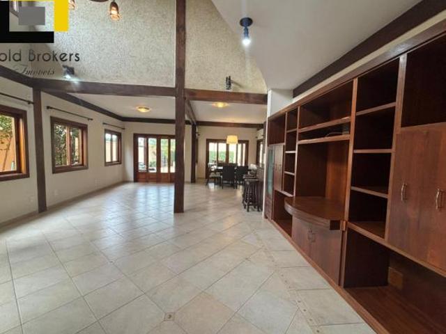 CASA COM 406M² E 3 SUÍTES NO CONDOMÍNIO QUINTA DA MALOTA II EM JUNDIAÍ