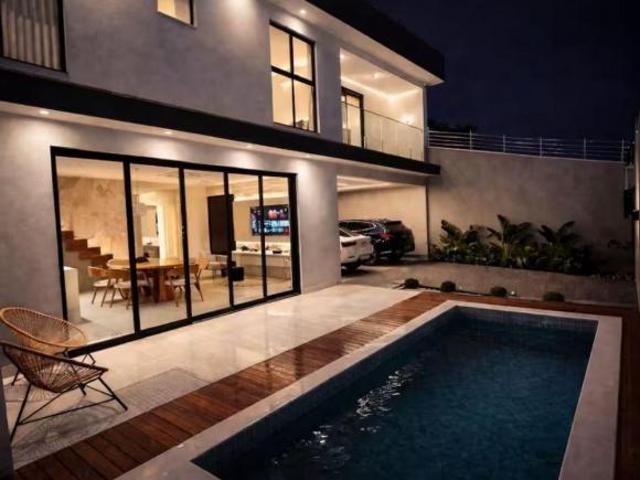 Casa com 410 metros², 4 quartos, piscina e churrasqueira em São Lourenço SP