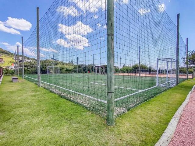 Casa com 412m², visa maravilhosa, condominio fechado