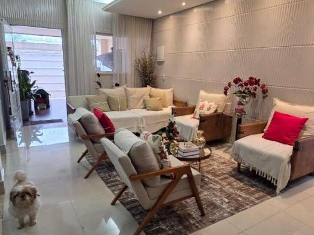 Casa com 420 m² e 4 quartos à venda em Colônia Agrícola Samambaia Taguaparque