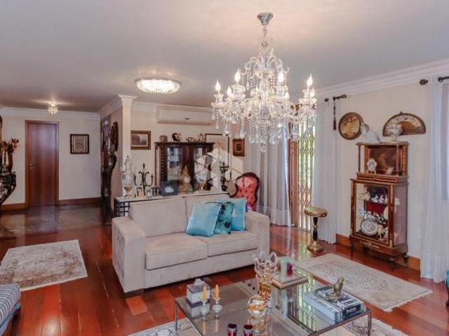 Casa com 423 m² e 4 quartos à venda no bairro Chácara das Pedras
