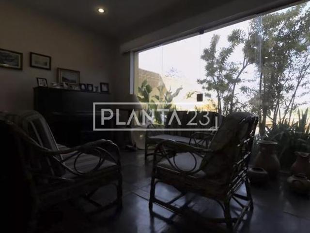 Casa com 432 m², 6 quartos sendo 6 suítes à venda no bairro Vila Ida