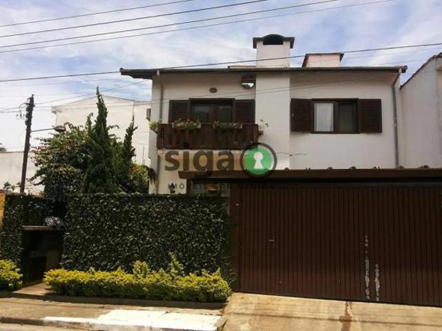 Casa com 441 m² de terreno em localização estratégica ? Espaço, conforto e excelente potencial