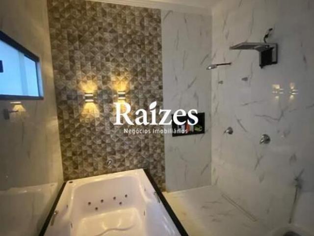 Casa com 4/4 sendo 1 suíte no Granada