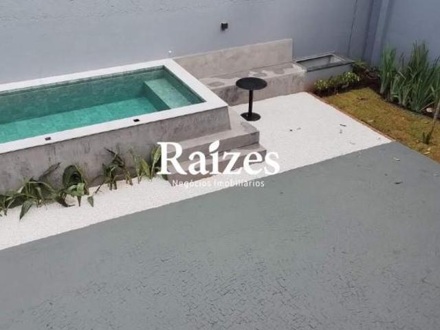 Casa com 4/4 sendo 2 suítes no Morada da Colina