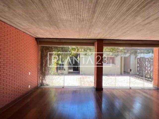 Casa com 450 m², 4 quartos sendo 2 suítes à venda no bairro Alto de Pinheiros