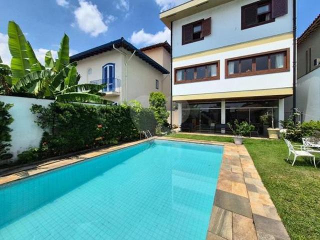 Casa com 450 m² e 4 quartos à venda e aluguel no Morumbi