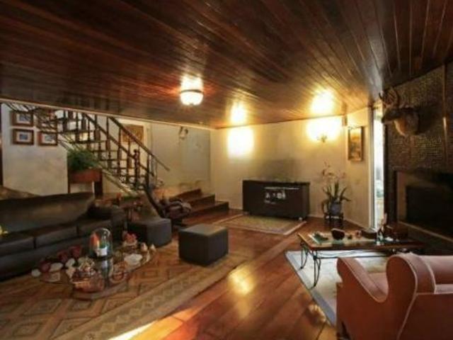 Casa com 453 m², 4 quartos sendo 2 suítes à venda no bairro Alto de Pinheiros