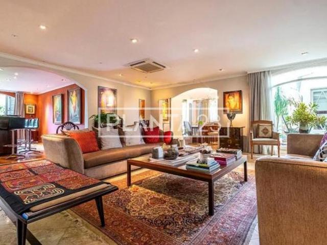 Casa com 460 m², 4 quartos sendo 4 suítes à venda no bairro Alto de Pinheiros