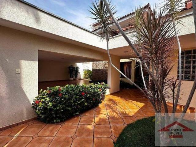 Casa com 465 m² com 4 quartos para Venda R$ 2.490.000 no Condomínio Jardim Europa no bairro Jardim