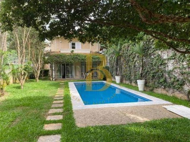 Casa com 485 m², 4 quartos sendo 3 suítes à venda no bairro Campo Belo