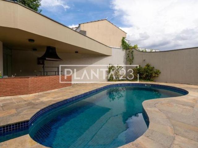 Casa com 495 m², 4 quartos sendo 4 suítes à venda no bairro Vila Ida