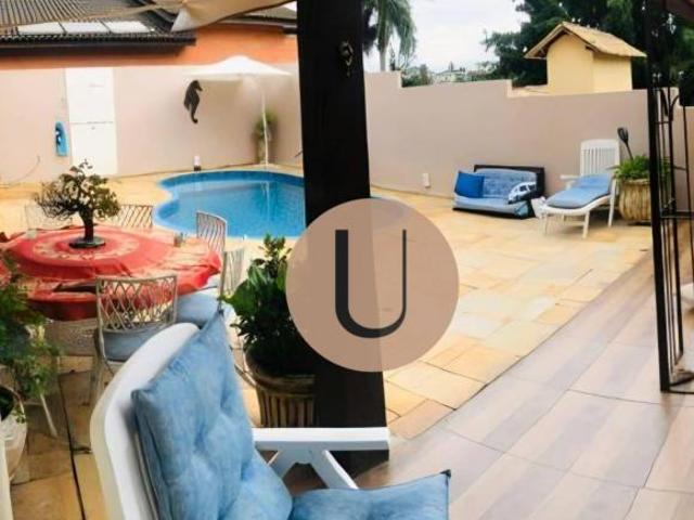 Casa com 4 dorm. 2 suites piscina, quintal e lareira na Granja Condomínio Nova Higienópolis SP
