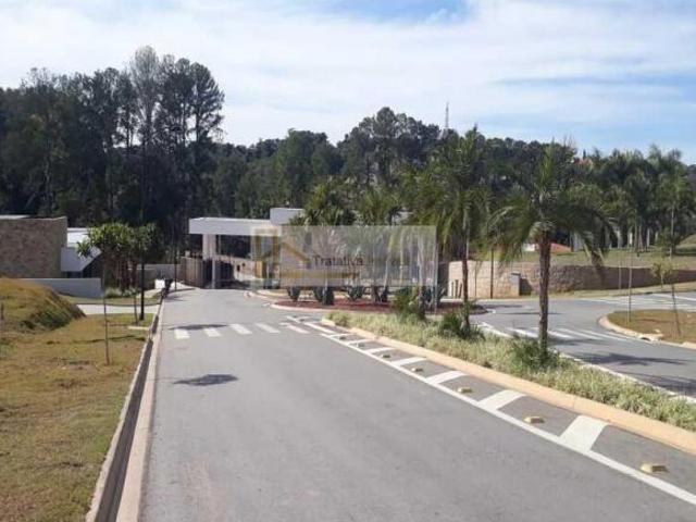 Casa com 4 dorm. no Brisas da Mata