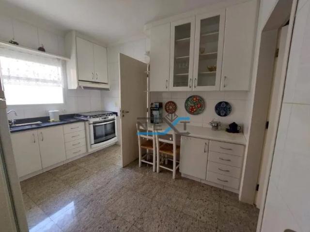 Casa com 4 dormitórios para alugar, 350 m² por R$ 22.000,00/mês Residencial Melville Santana de