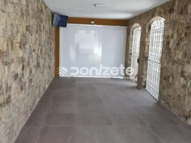 Casa para Alugar no Campestre, Santo André – 4 Quartos, 1 Suíte, Vagas Generosas