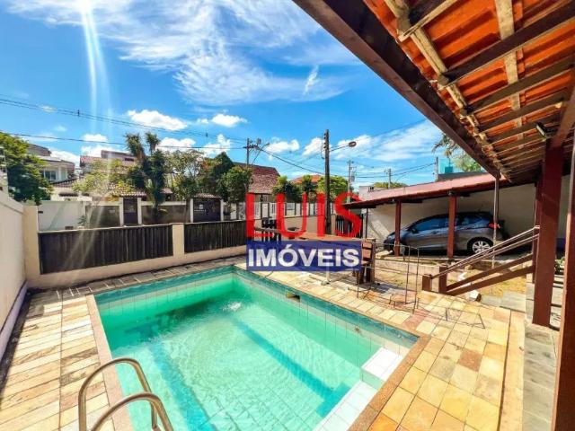 Ótima casa com 4 dormitórios à venda, 176 m² por R$ 2.000.000 Camboinhas Niterói/RJ CA5713