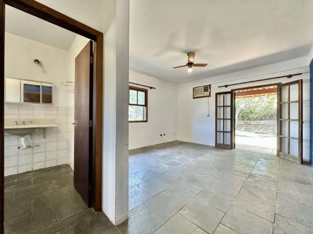Euroville Casa com 4 dormitórios à venda, 247 m² por R$ 1.150.000 Granja Viana Carapicuíba/SP