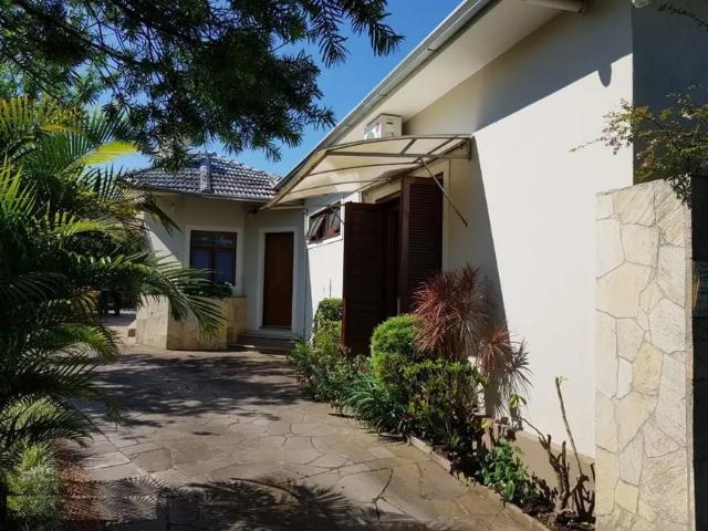 Casa com 4 dormitórios à venda, 285 m² por R$ 900.000,00 Centro São Leopoldo/RS