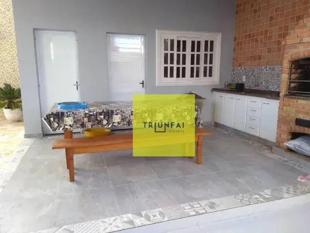 Casa com 4 dormitórios à venda, 340 m² por R$ 1.900.000 Parque Campolim Sorocaba/SP