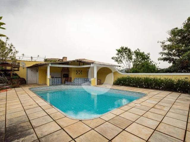 Casa com 4 dormitórios à venda, 375 m² por R$ 2.014.000,00 Itaipu Niterói/RJ