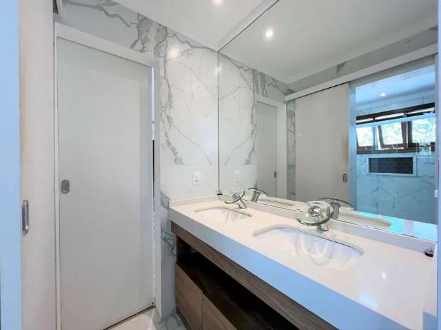 Casa com 4 dormitórios à venda, 496 m² por R$ 3.350.000,00 Granja Viana Cotia/SP