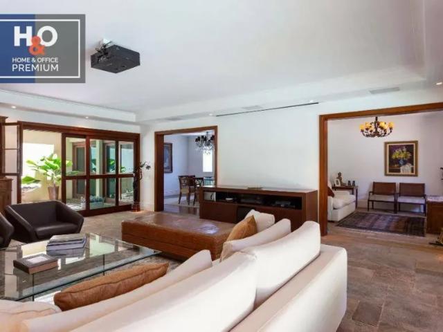 Casa com 4 dormitórios 2 Suítes à venda, 480 m² Jardim Guedala São Paulo/SP