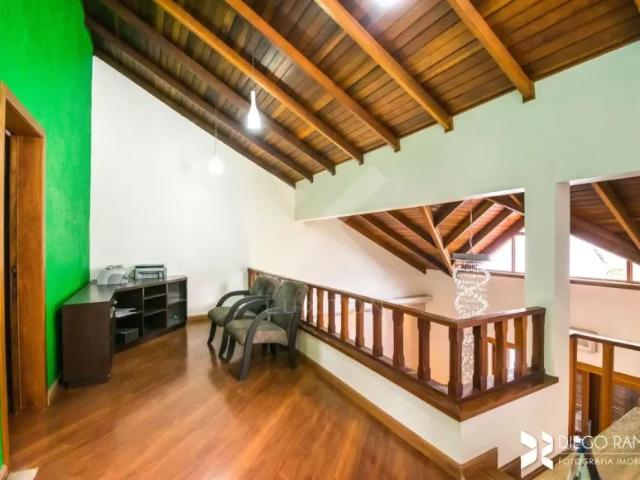 Casa com 4 dormitórios no Chácara das pedras!