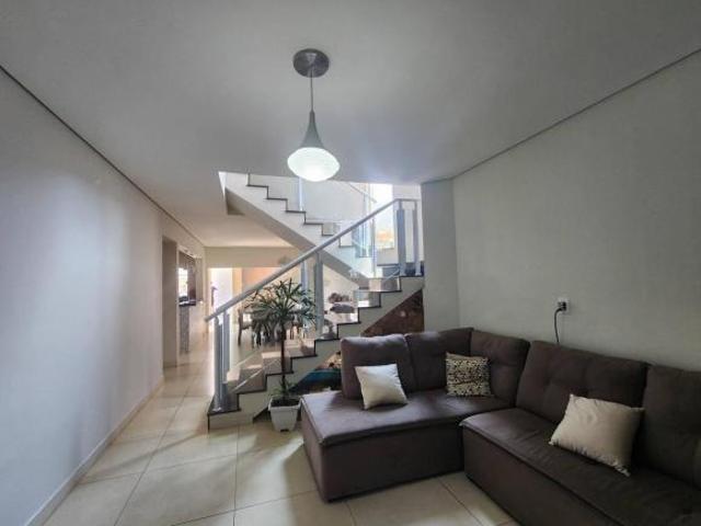 Casa com 4 dormitórios no Condomínio San Marino