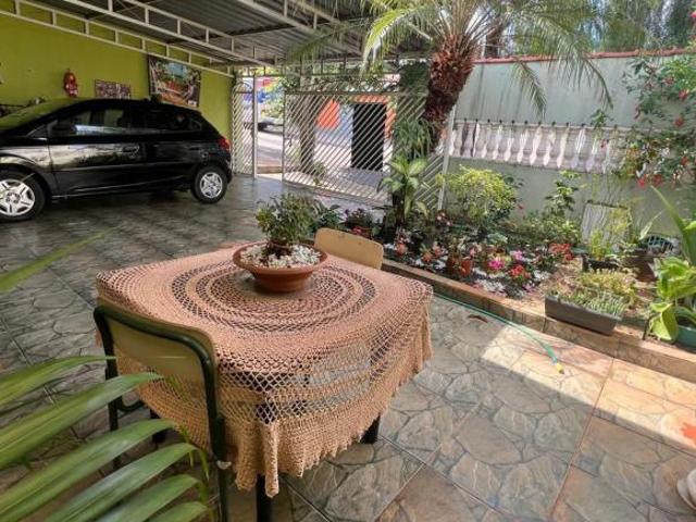 Casa com 4 dormitórios à venda, 106m² por R$ 690.000 Residencial De Lorenzi Boi