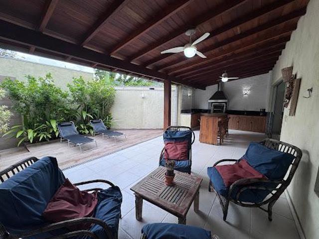 Casa com 4 dormitórios à venda 126 m² por R$ 2.490.000 Praia Barra do Sahy São Sebastião/SP