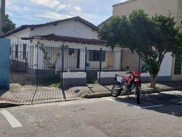 Casa com 4 dormitórios à venda, 127 m² por R$ 960.000 Centro São José dos Campos/SP