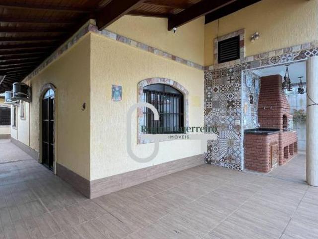 Casa com 4 dormitórios à venda, 139 m² por R$ 650.000,00 Balneário Continental Peruíbe/SP